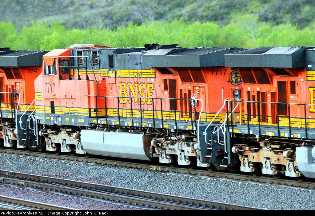 BNSF 7717